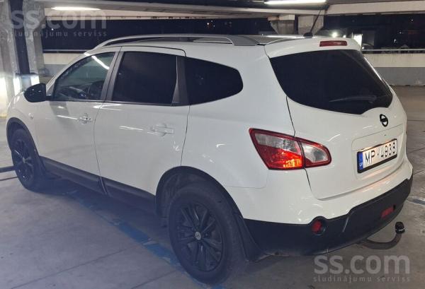 Balts Nissan Qashqai 2011 Rīga, ar dzinēja tilpumu 2.00 L un nobraukumu 277 tūkst. km par 6100 €, foto 5 vietnē AUTOMOTO.COM.LV