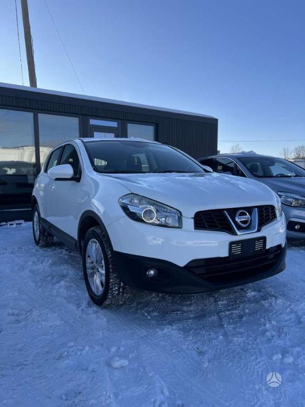 Balts Nissan Qashqai 2011 Panevēža, ar dzinēja tilpumu 1.46 L un nobraukumu 197 tūkst. km par 4800 €, foto 1 vietnē AUTOMOTO.COM.LV