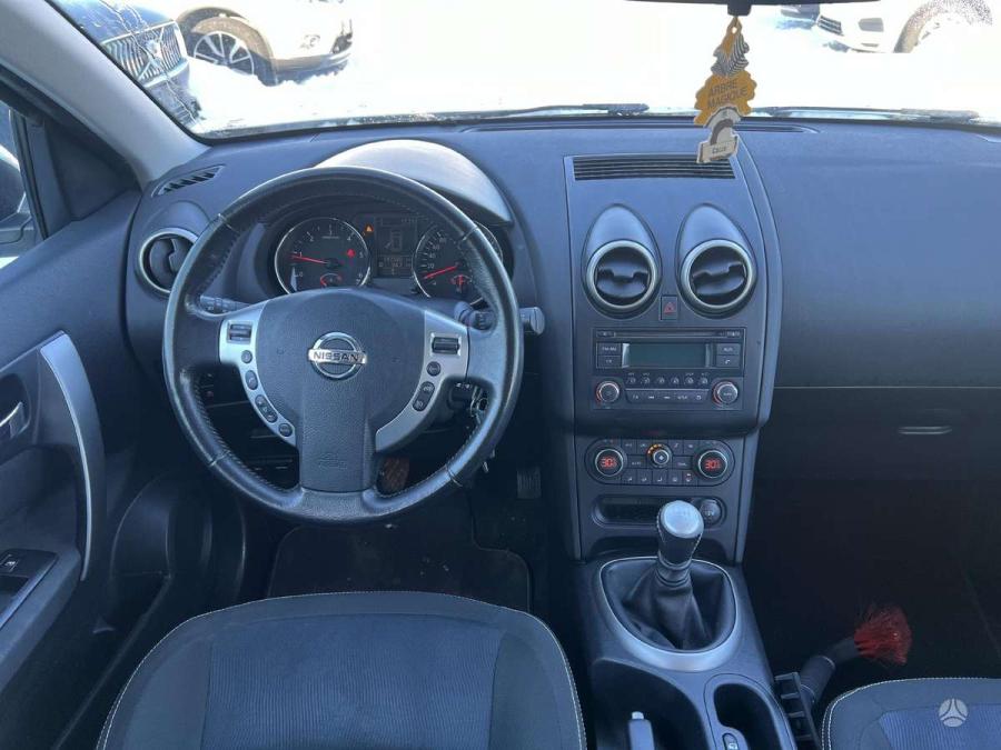 Balts Nissan Qashqai 2011 Panevēža, ar dzinēja tilpumu 1.46 L un nobraukumu 197 tūkst. km par 4800 €, foto 11 vietnē AUTOMOTO.COM.LV