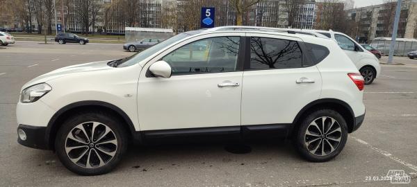 Balts Nissan Qashqai 2011 Klaipėda, ar dzinēja tilpumu 1.50 L un nobraukumu 217 tūkst. km par 5200 €, foto 3 vietnē AUTOMOTO.COM.LV