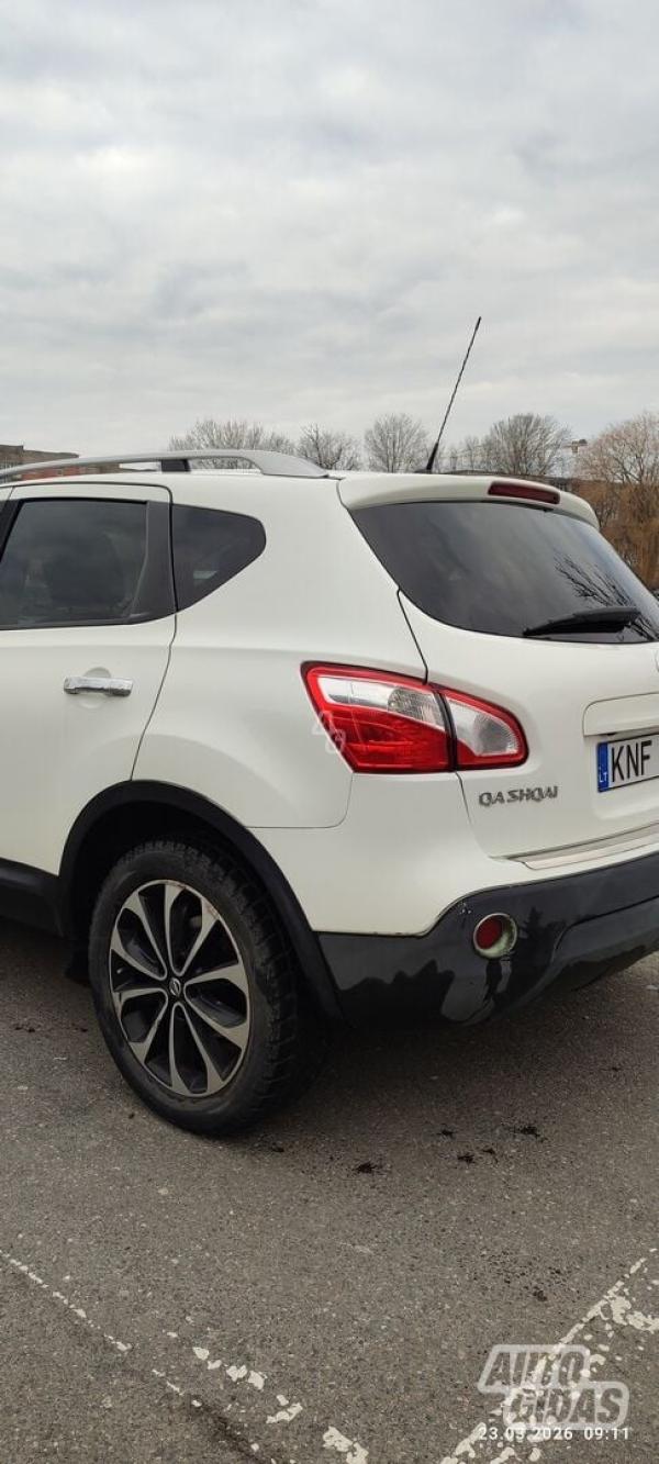 Balts Nissan Qashqai 2011 Klaipėda, ar dzinēja tilpumu 1.50 L un nobraukumu 217 tūkst. km par 5200 €, foto 4 vietnē AUTOMOTO.COM.LV