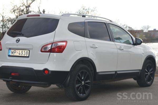 Balts Nissan Qashqai 2011 Rīga, ar dzinēja tilpumu 2.00 L un nobraukumu 277 tūkst. km par 5800 €, foto 3 vietnē AUTOMOTO.COM.LV