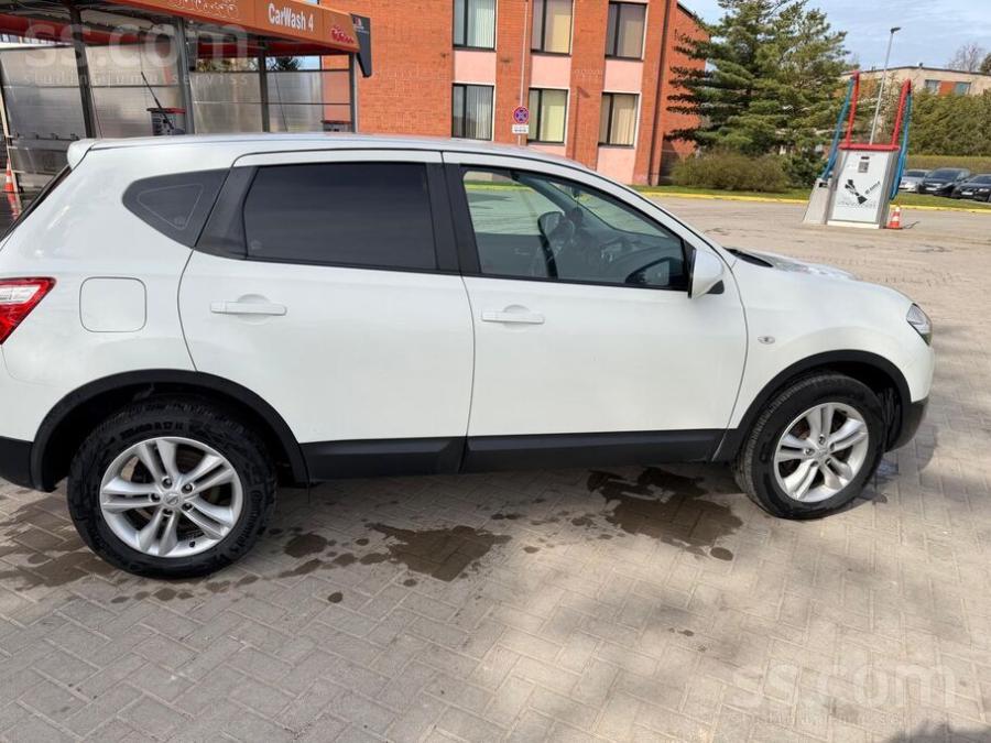 Balts Nissan Qashqai 2011 Jēkabpils, ar dzinēja tilpumu 2.00 L un nobraukumu 212 tūkst. km par 5700 €, foto 4 vietnē AUTOMOTO.COM.LV