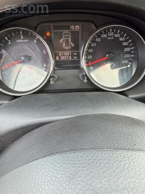Balts Nissan Qashqai 2011 Jēkabpils, ar dzinēja tilpumu 2.00 L un nobraukumu 212 tūkst. km par 5700 €, foto 8 vietnē AUTOMOTO.COM.LV