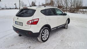 Белый Ниссан Кашкай 2011 в Лиепая, объемом двигателя 2.00 л и пробегом 283 тыс. км за 6000 €, фото 5 на AUTOMOTO.COM.LV