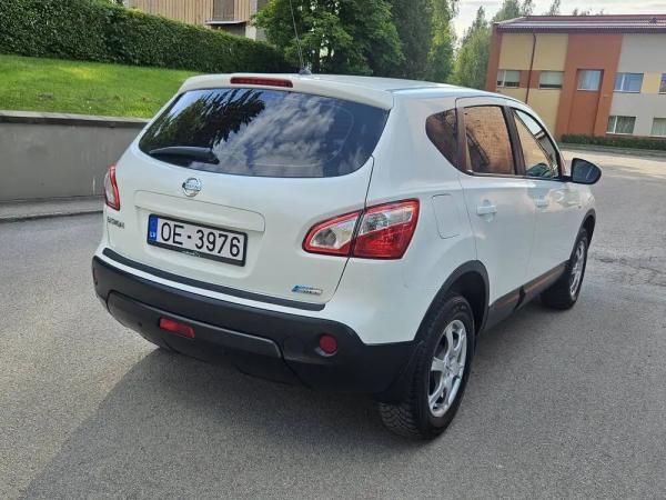 Balts Nissan Qashqai 2011 Jēkabpils, ar dzinēja tilpumu 1.50 L un nobraukumu 222 tūkst. km par 5990 €, foto 7 vietnē AUTOMOTO.COM.LV