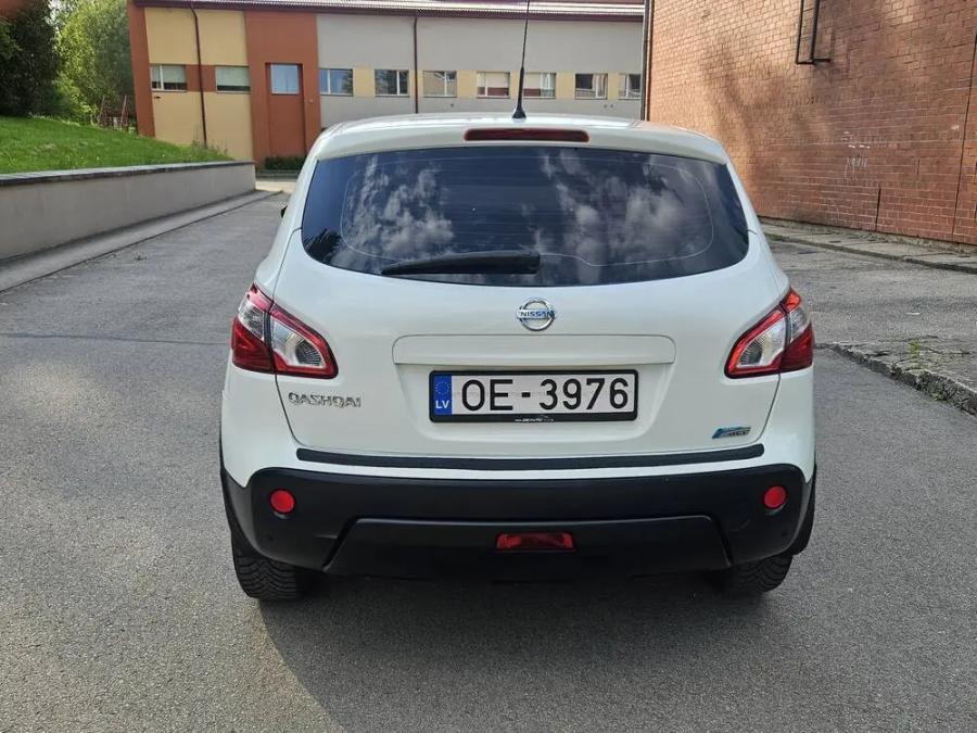 Balts Nissan Qashqai 2011 Jēkabpils, ar dzinēja tilpumu 1.50 L un nobraukumu 222 tūkst. km par 5990 €, foto 9 vietnē AUTOMOTO.COM.LV