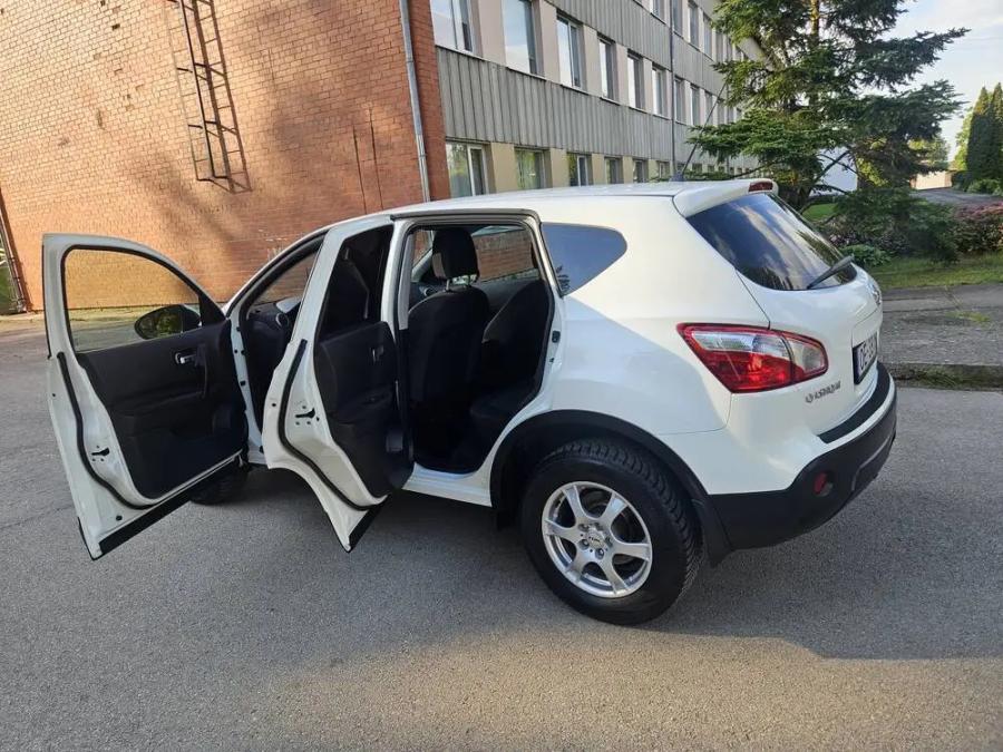 Balts Nissan Qashqai 2011 Jēkabpils, ar dzinēja tilpumu 1.50 L un nobraukumu 222 tūkst. km par 5990 €, foto 19 vietnē AUTOMOTO.COM.LV