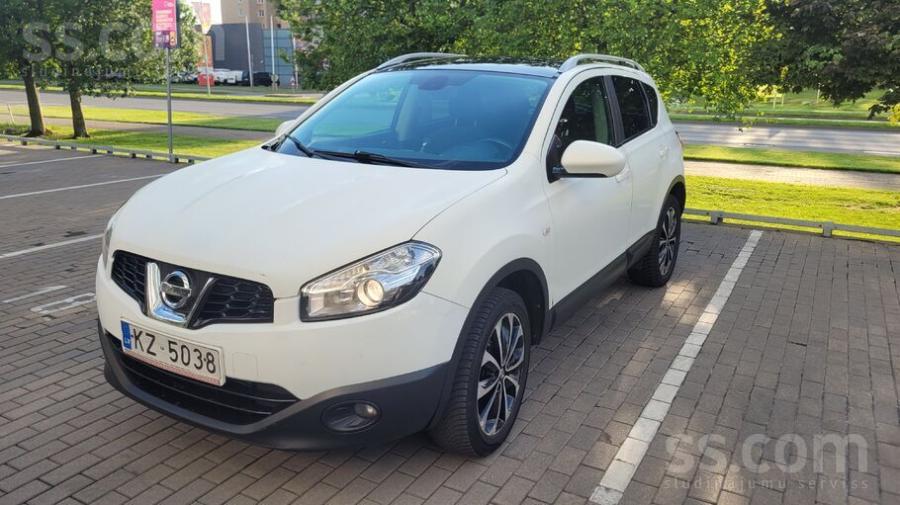 White Nissan Qashqai 2011 in Riga, with an engine capacity of 1.50 L and mileage of 315 thousand km for 4200 €, photo 3 on AUTOMOTO.COM.LV