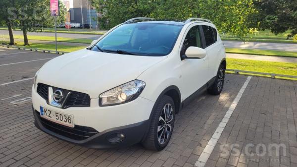 Balts Nissan Qashqai 2011 Rīga, ar dzinēja tilpumu 1.50 L un nobraukumu 315 tūkst. km par 4200 €, foto 2 vietnē AUTOMOTO.COM.LV