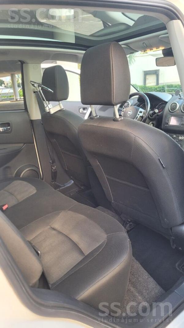 Balts Nissan Qashqai 2011 Rīga, ar dzinēja tilpumu 1.50 L un nobraukumu 315 tūkst. km par 4200 €, foto 8 vietnē AUTOMOTO.COM.LV