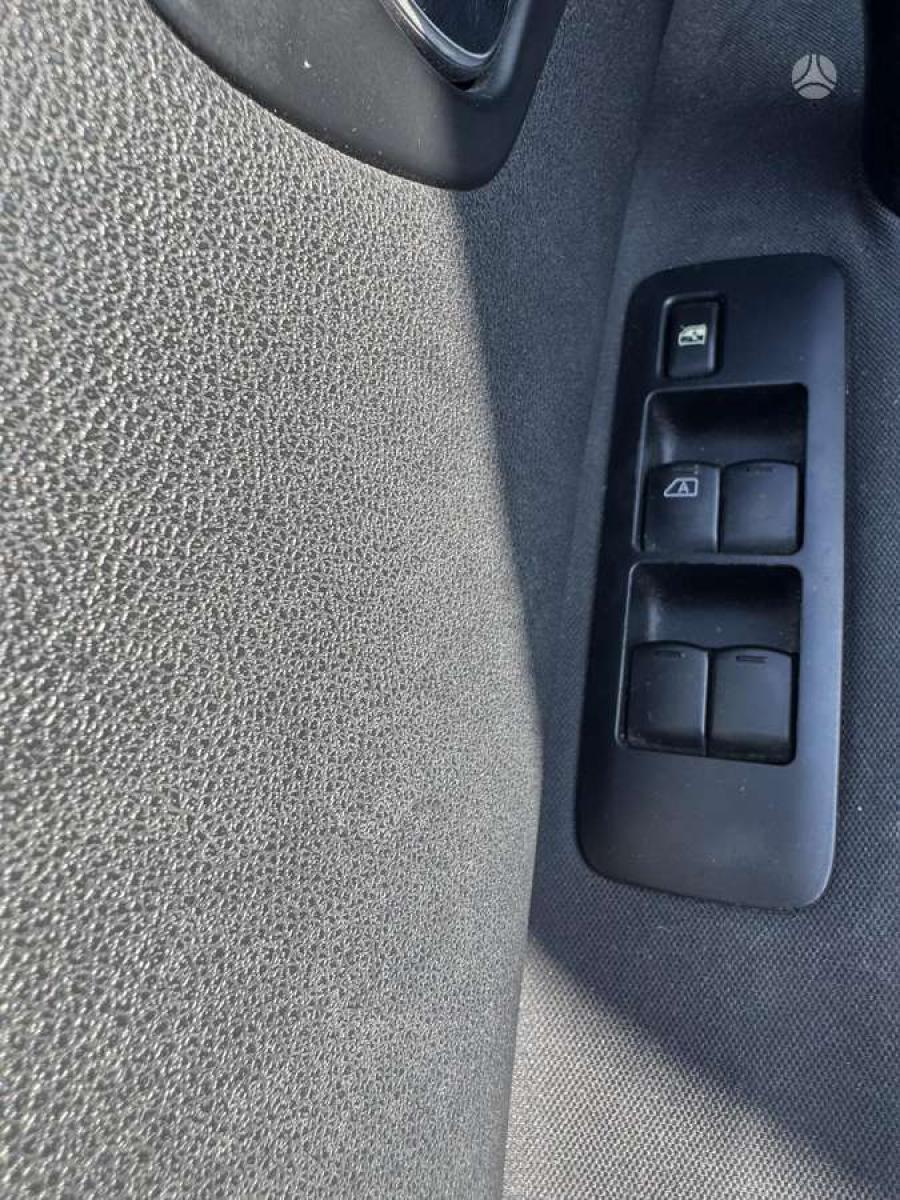 Balts Nissan Qashqai 2011 Tauragė, ar dzinēja tilpumu 1.46 L un nobraukumu 310 tūkst. km par 3400 €, foto 11 vietnē AUTOMOTO.COM.LV