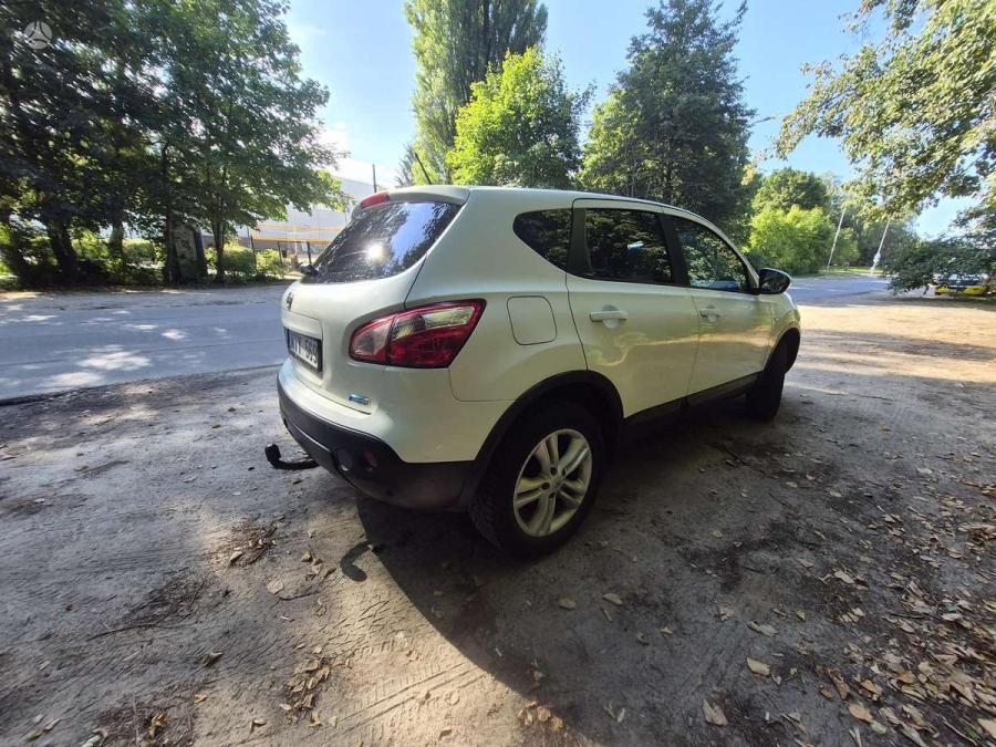 Balts Nissan Qashqai 2011 Viļņa, ar dzinēja tilpumu 1.46 L un nobraukumu 305 tūkst. km par 2650 €, foto 10 vietnē AUTOMOTO.COM.LV