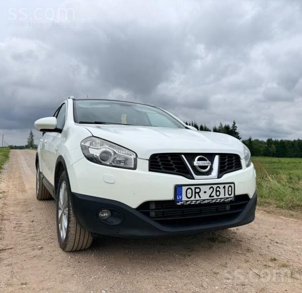 Nissan Qashqai 2011 Talsi vietnē Balts Nissan Qashqai 2011 Talsi, ar dzinēja tilpumu 2.00 L un nobraukumu 450 tūkst. km par 3600 €, foto 3 vietnē AUTOMOTO.COM.LV