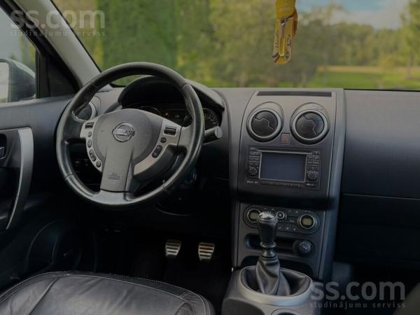 Nissan Qashqai 2011 Talsi vietnē Balts Nissan Qashqai 2011 Talsi, ar dzinēja tilpumu 2.00 L un nobraukumu 450 tūkst. km par 3600 €, foto 7 vietnē AUTOMOTO.COM.LV