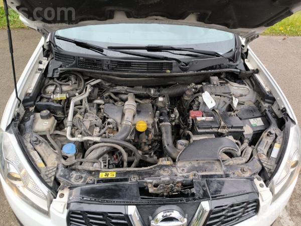 White Nissan Qashqai 2011 in Preili, with an engine capacity of 1.50 L and mileage of 251 thousand km for 3500 €, photo 10 on AUTOMOTO.COM.LV