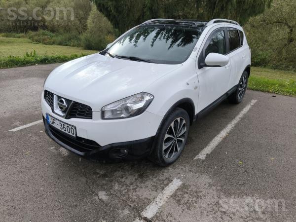 Balts Nissan Qashqai 2011 Preiļi, ar dzinēja tilpumu 1.50 L un nobraukumu 251 tūkst. km par 3000 €, foto 4 vietnē AUTOMOTO.COM.LV
