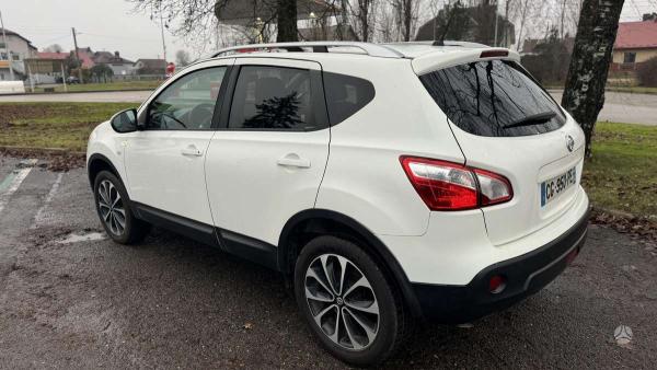 Balts Nissan Qashqai 2012 Tauragė, ar dzinēja tilpumu 1.60 L un nobraukumu 190 tūkst. km par 4700 €, foto 5 vietnē AUTOMOTO.COM.LV