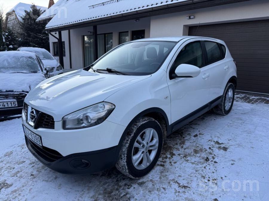 White Nissan Qashqai 2012 in Ogre, with an engine capacity of 1.60 L and mileage of 264 thousand km for 5450 €, photo 2 on AUTOMOTO.COM.LV