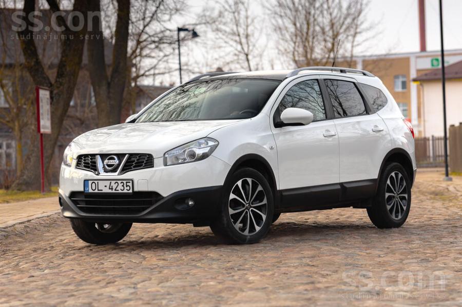 White Nissan Qashqai 2012 in Riga, with an engine capacity of 1.50 L and mileage of 187 thousand km for 6050 €, photo 1 on AUTOMOTO.COM.LV