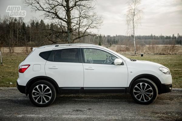 Balts Nissan Qashqai 2012 Kauņa, ar dzinēja tilpumu 1.50 L un nobraukumu 340 tūkst. km par 4400 €, foto 3 vietnē AUTOMOTO.COM.LV