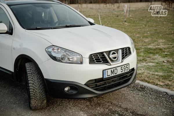 Balts Nissan Qashqai 2012 Kauņa, ar dzinēja tilpumu 1.50 L un nobraukumu 340 tūkst. km par 4400 €, foto 4 vietnē AUTOMOTO.COM.LV