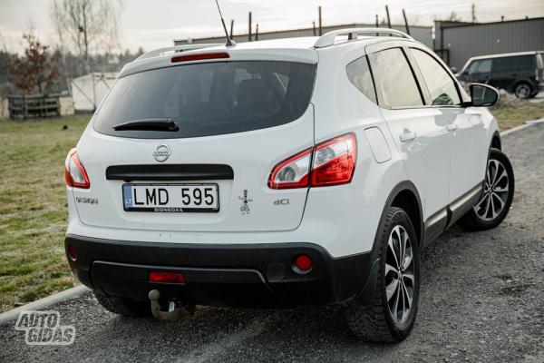 Balts Nissan Qashqai 2012 Kauņa, ar dzinēja tilpumu 1.50 L un nobraukumu 340 tūkst. km par 4400 €, foto 5 vietnē AUTOMOTO.COM.LV