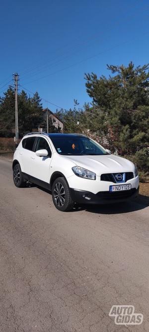 White Nissan Qashqai 2012 in Marijampole, with an engine capacity of 1.50 L and mileage of 255 thousand km for 5300 €, photo  on AUTOMOTO.COM.LV