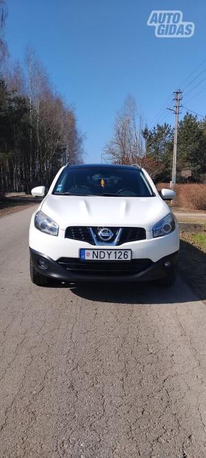 White Nissan Qashqai 2012 in Marijampole, with an engine capacity of 1.50 L and mileage of 255 thousand km for 5300 €, photo 2 on AUTOMOTO.COM.LV