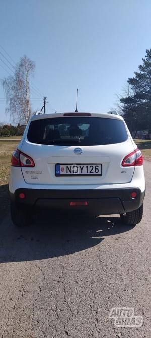 White Nissan Qashqai 2012 in Marijampole, with an engine capacity of 1.50 L and mileage of 255 thousand km for 5300 €, photo 5 on AUTOMOTO.COM.LV