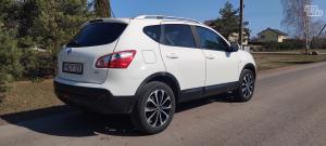 White Nissan Qashqai 2012 in Marijampole, with an engine capacity of 1.50 L and mileage of 255 thousand km for 5300 €, photo 6 on AUTOMOTO.COM.LV