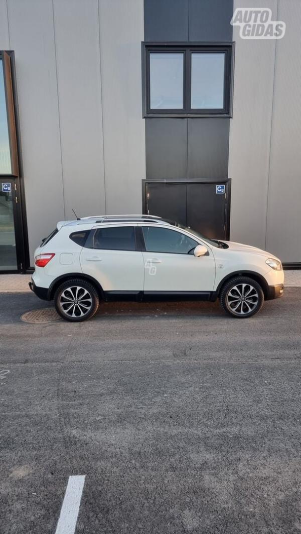 Balts Nissan Qashqai 2012 Kauņa, ar dzinēja tilpumu 1.60 L un nobraukumu 204 tūkst. km par 3900 €, foto 6 vietnē AUTOMOTO.COM.LV