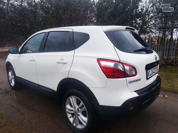 Balts Nissan Qashqai 2012 Mažeikiai, ar dzinēja tilpumu 1.60 L un nobraukumu 238 tūkst. km par 5900 €, foto 5 vietnē AUTOMOTO.COM.LV