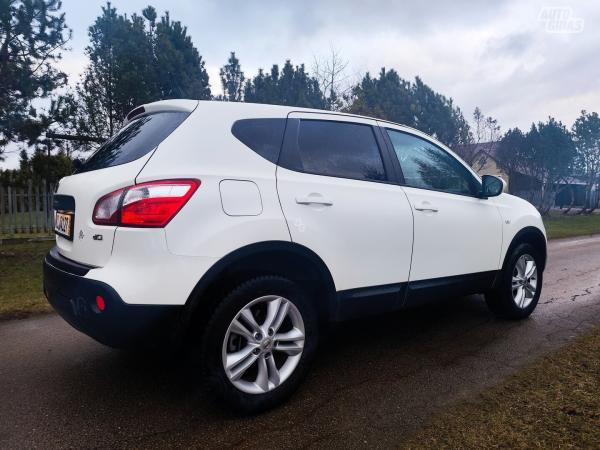 Balts Nissan Qashqai 2012 Mažeikiai, ar dzinēja tilpumu 1.60 L un nobraukumu 238 tūkst. km par 5900 €, foto 6 vietnē AUTOMOTO.COM.LV