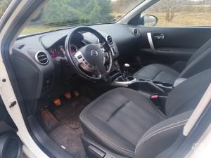 Balts Nissan Qashqai 2012 Mažeikiai, ar dzinēja tilpumu 1.60 L un nobraukumu 238 tūkst. km par 5900 €, foto 14 vietnē AUTOMOTO.COM.LV