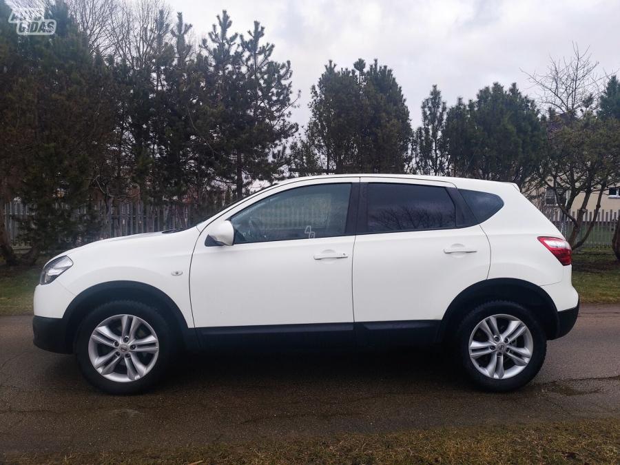 Balts Nissan Qashqai 2012 Mažeikiai, ar dzinēja tilpumu 1.60 L un nobraukumu 238 tūkst. km par 5900 €, foto 19 vietnē AUTOMOTO.COM.LV