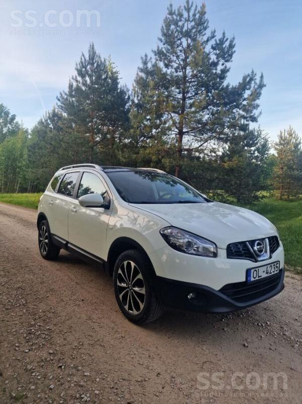Balts Nissan Qashqai 2012 Rīga, ar dzinēja tilpumu 1.50 L un nobraukumu 187 tūkst. km par 5500 €, foto 1 vietnē AUTOMOTO.COM.LV
