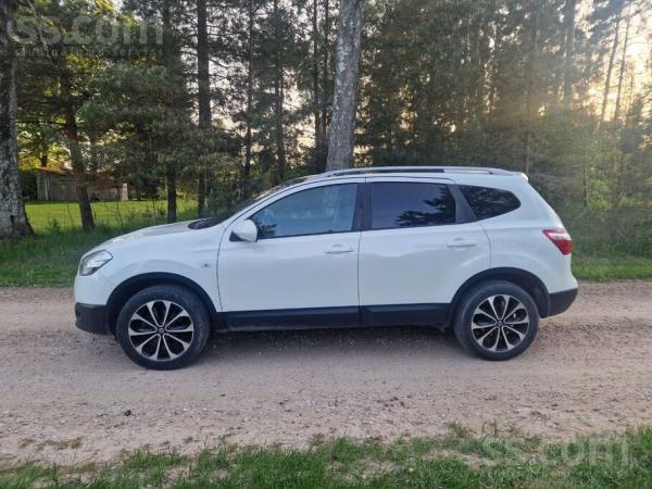 Balts Nissan Qashqai 2012 Rīga, ar dzinēja tilpumu 1.50 L un nobraukumu 187 tūkst. km par 5500 €, foto 5 vietnē AUTOMOTO.COM.LV