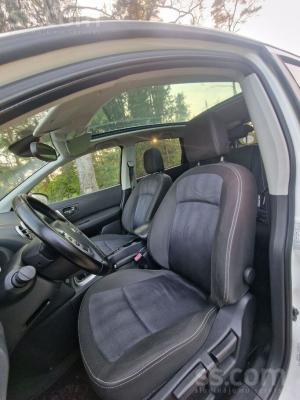 White Nissan Qashqai 2012 in Riga, with an engine capacity of 1.50 L and mileage of 187 thousand km for 5500 €, photo 15 on AUTOMOTO.COM.LV