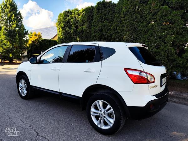 Balts Nissan Qashqai 2012 Mažeikiai, ar dzinēja tilpumu 1.60 L un nobraukumu 218 tūkst. km par 5800 €, foto 4 vietnē AUTOMOTO.COM.LV