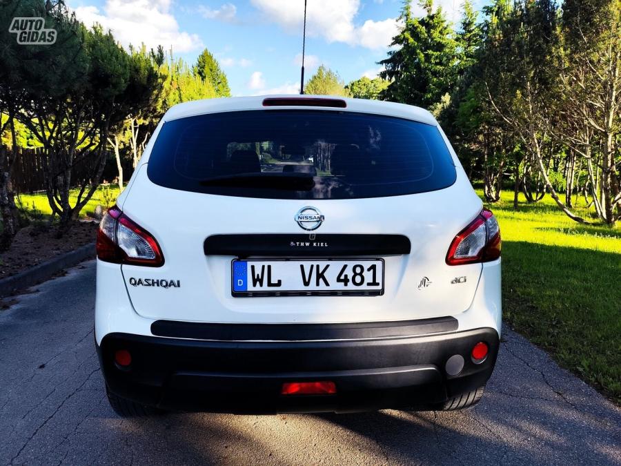 Balts Nissan Qashqai 2012 Mažeikiai, ar dzinēja tilpumu 1.60 L un nobraukumu 218 tūkst. km par 5800 €, foto 10 vietnē AUTOMOTO.COM.LV