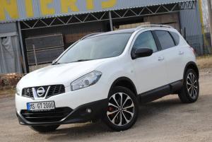 White Nissan Qashqai 2012 in Riga, with an engine capacity of 1.50 L and mileage of 191 thousand km for 6990 €, photo  on AUTOMOTO.COM.LV