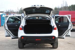 Balts Nissan Qashqai 2012 Rīga, ar dzinēja tilpumu 1.50 L un nobraukumu 191 tūkst. km par 6990 €, foto 9 vietnē AUTOMOTO.COM.LV