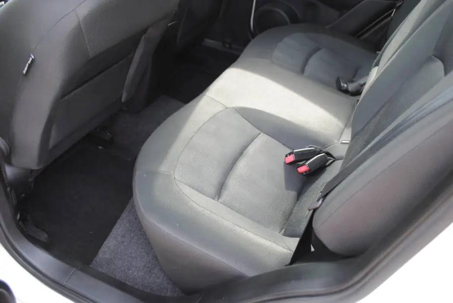 Balts Nissan Qashqai 2012 Rīga, ar dzinēja tilpumu 1.50 L un nobraukumu 191 tūkst. km par 6990 €, foto 16 vietnē AUTOMOTO.COM.LV
