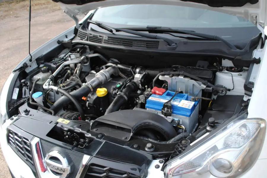 Balts Nissan Qashqai 2012 Rīga, ar dzinēja tilpumu 1.50 L un nobraukumu 191 tūkst. km par 6990 €, foto 18 vietnē AUTOMOTO.COM.LV