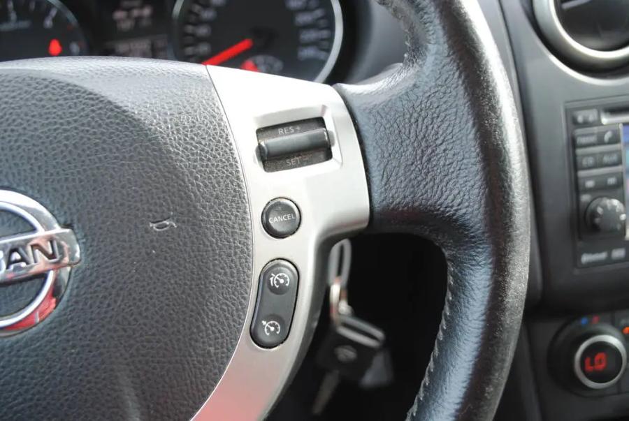 Balts Nissan Qashqai 2012 Rīga, ar dzinēja tilpumu 1.50 L un nobraukumu 191 tūkst. km par 6990 €, foto 30 vietnē AUTOMOTO.COM.LV