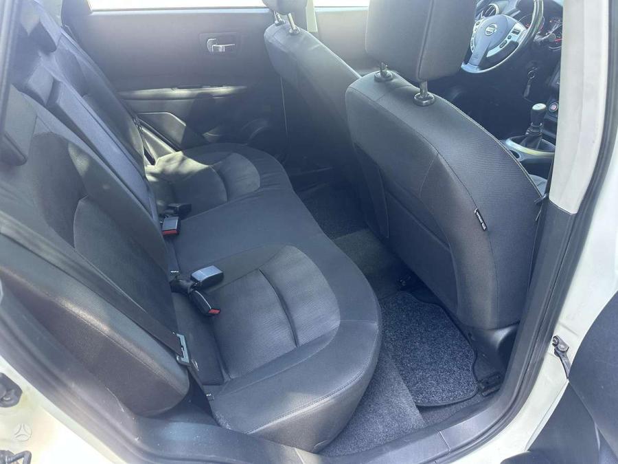 Balts Nissan Qashqai 2012 Tauragė, ar dzinēja tilpumu 1.46 L un nobraukumu 248 tūkst. km par 4700 €, foto 22 vietnē AUTOMOTO.COM.LV