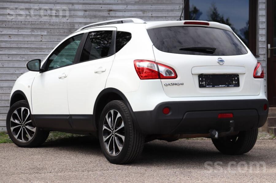 Balts Nissan Qashqai 2012 Valmiera, ar dzinēja tilpumu 1.60 L un nobraukumu 247 tūkst. km par 6150 €, foto 5 vietnē AUTOMOTO.COM.LV