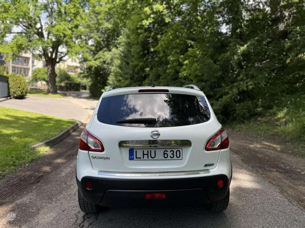 Balts Nissan Qashqai 2012 Viļņa, ar dzinēja tilpumu 1.60 L un nobraukumu 255 tūkst. km par 4400 €, foto 5 vietnē AUTOMOTO.COM.LV