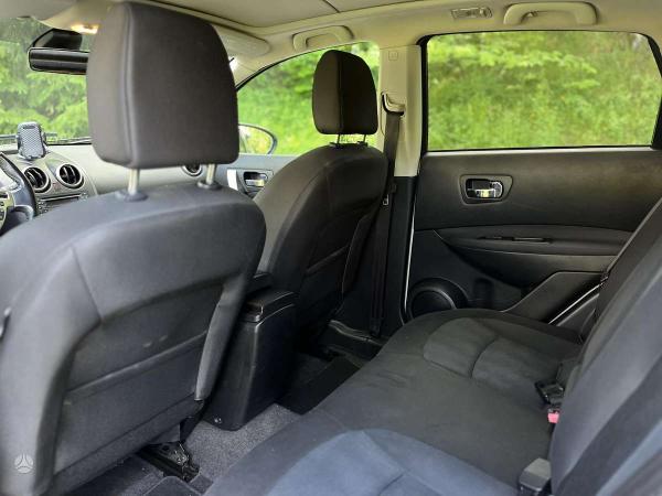 Balts Nissan Qashqai 2012 Viļņa, ar dzinēja tilpumu 1.60 L un nobraukumu 255 tūkst. km par 4400 €, foto 10 vietnē AUTOMOTO.COM.LV